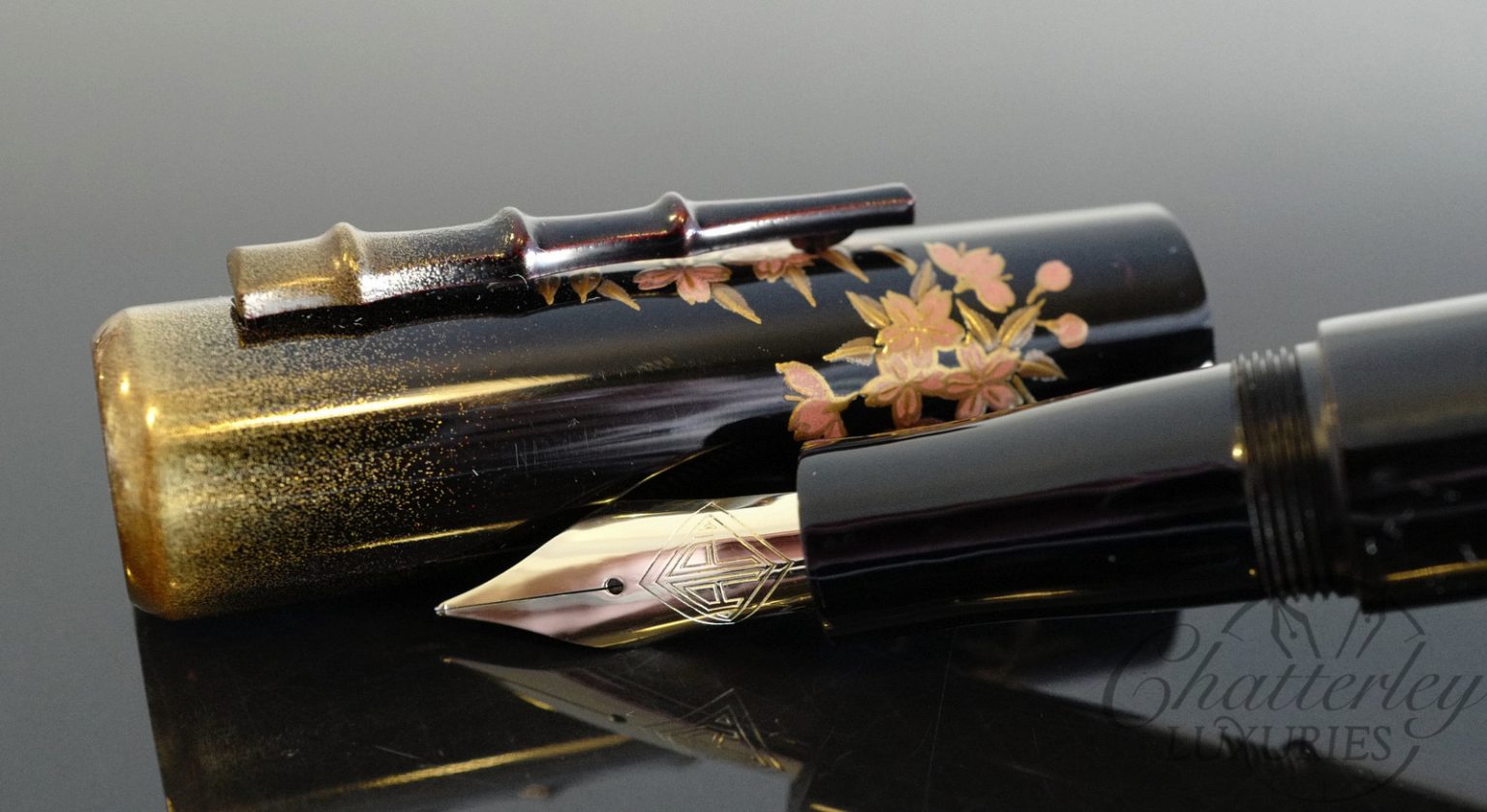 AP Limited Edition Zodiac Rooster Urushi/Maki-e Fountain Pen