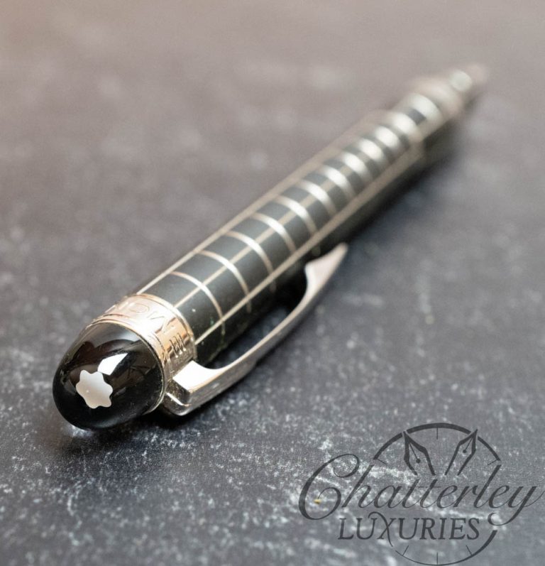 Montblanc Rubber Starwalker Grid Fountain Pen